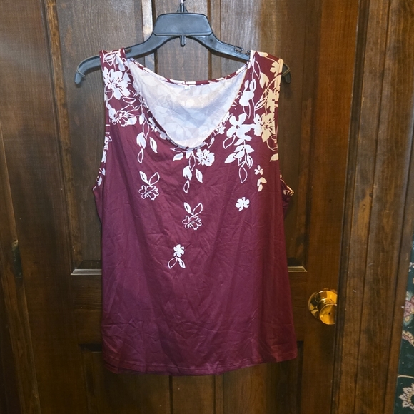 Temu | Tops | Red And White Sleeveless Floral Tank Top | Poshmark
